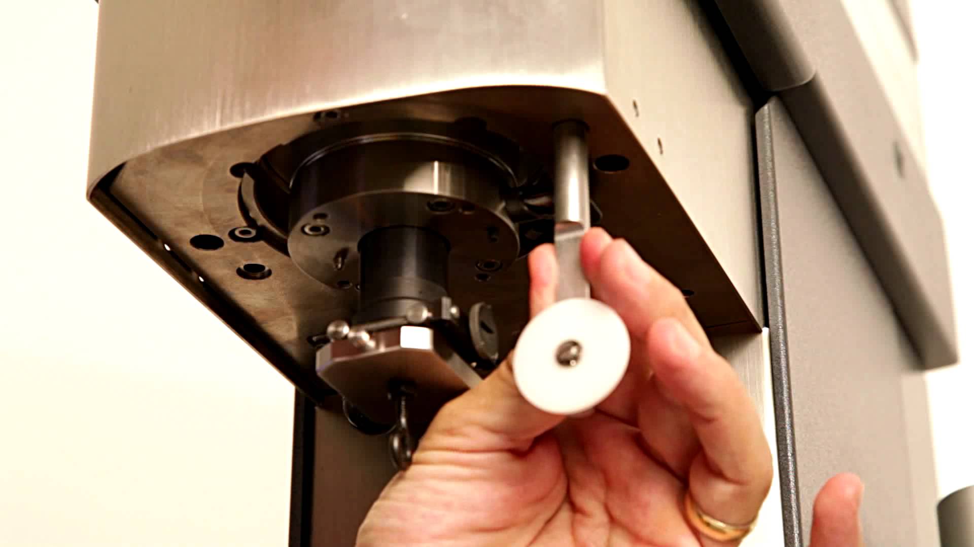 ARES-G2 扭矩和法向力校准 - TA仪器